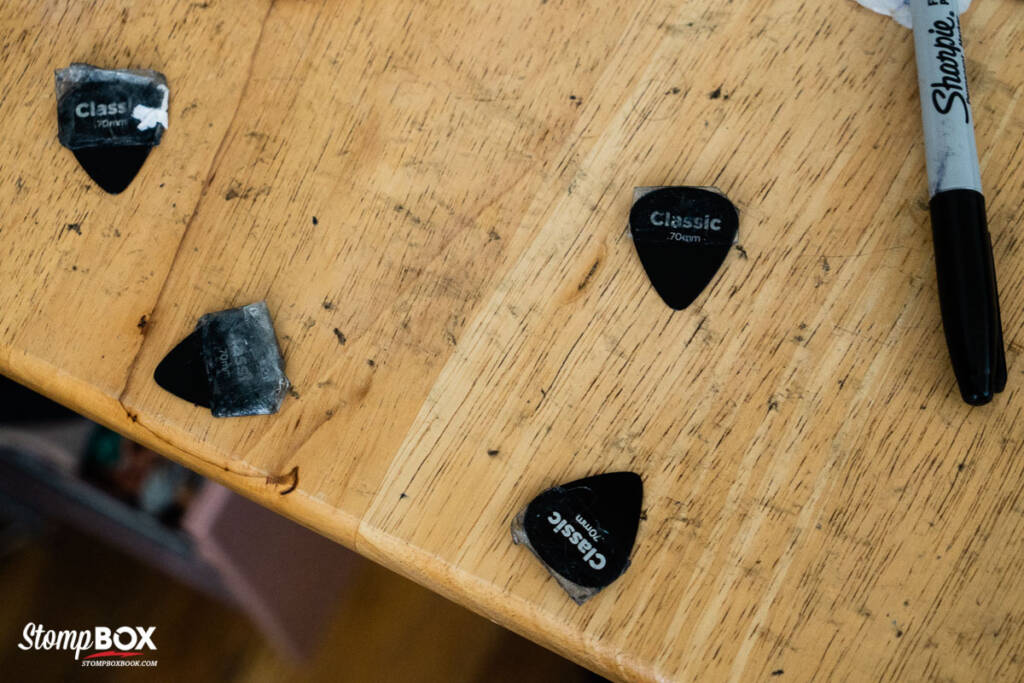 Visiting Mike Stern | The Making of Stompbox Book – Stompbox Book